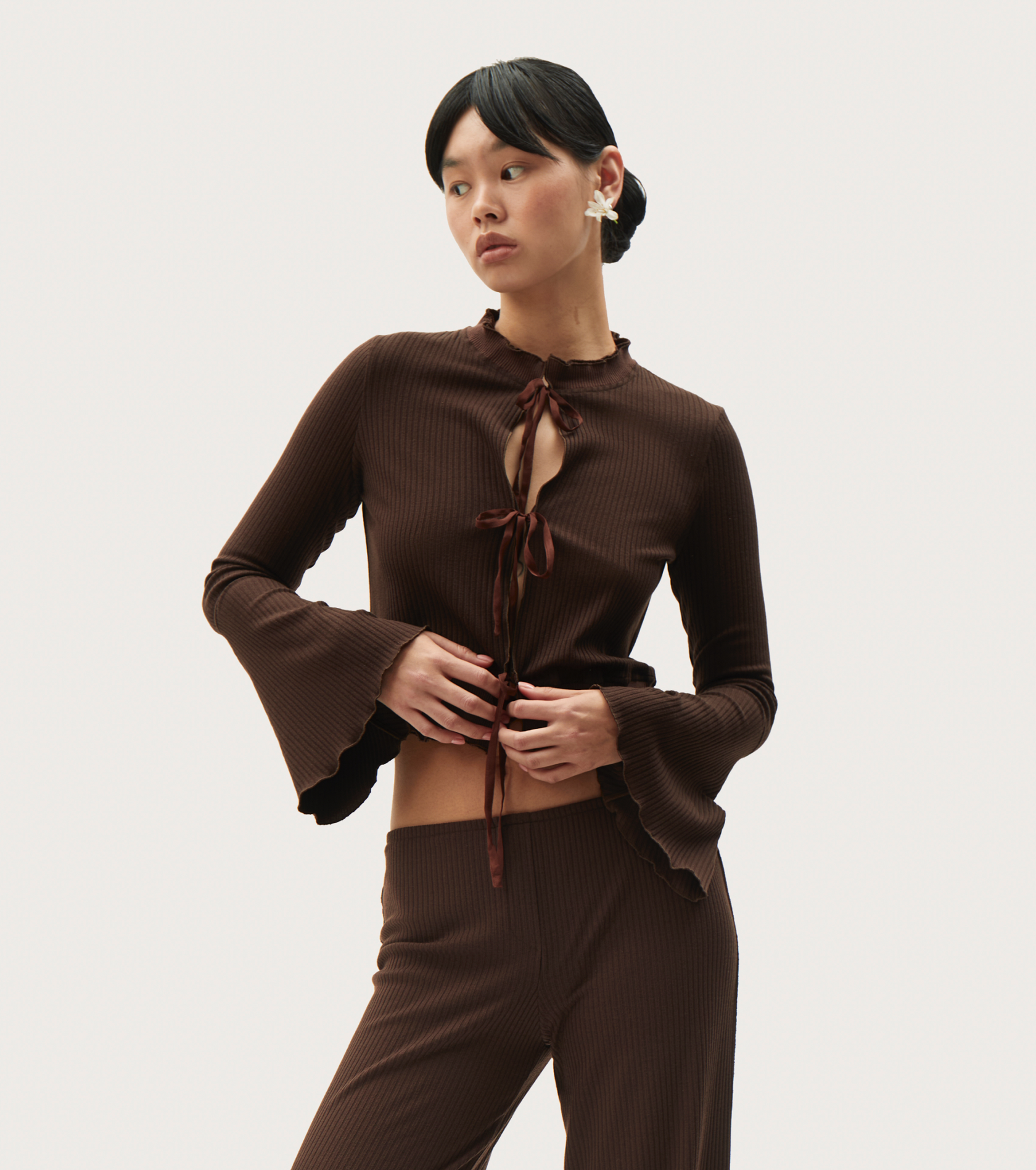 Cardigan with Ties in Brown – LONDI